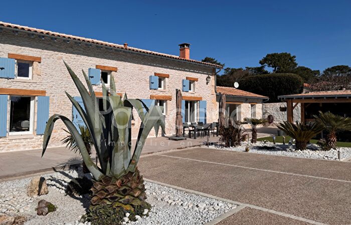 Maison à vendre - Saint-Palais-sur-Mer - 6 pièces - 4 chambres