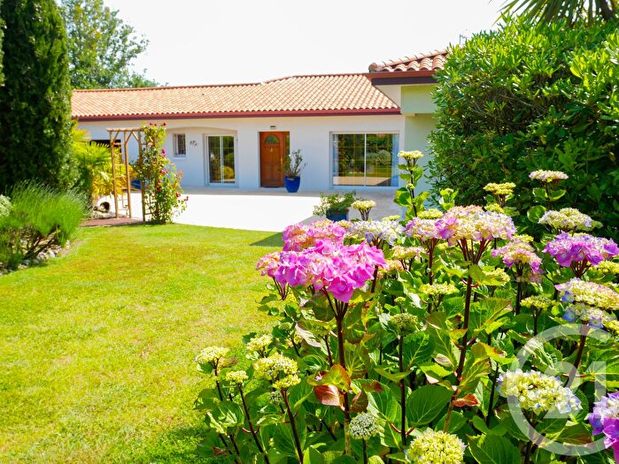 Maisons à vendre et appartements à louer - 1