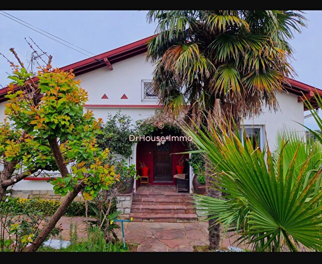 Maison à vendre - Saint-Jean-de-Luz, André Ithurralde, Layatz, Kechiloa, Karsinenea - 6 pièces - 4 chambres