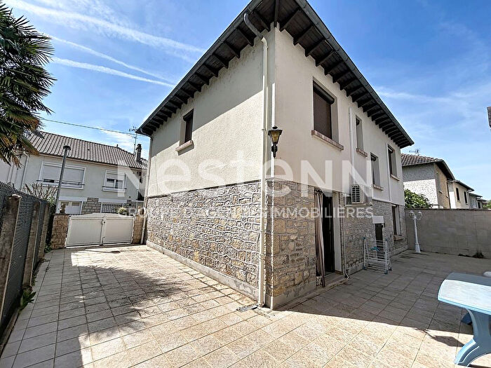 Brive-la-Gaillarde, Centre-ville, Pont Cardinal, Champanatier : Maison 5 pièces à vendre
