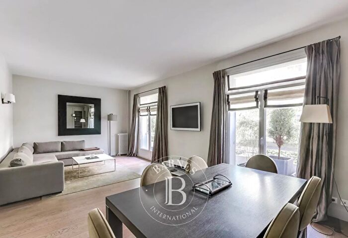 Appartement 4 pièces à louer à Neuilly-sur-Seine, Parc de Neuilly
