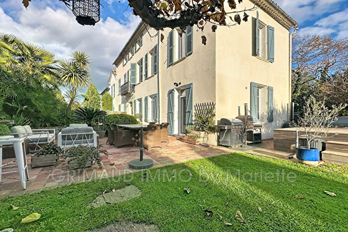 Maison à vendre - Cogolin, Centre-ville, Subeiran, Pas de Grimaud - 5 pièces - 5 chambres