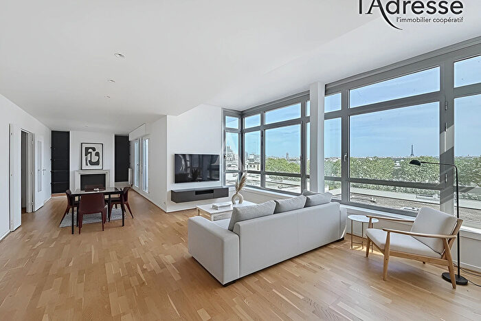 Suresnes, Carnot, Gambetta : Appartement 5 pièces à vendre