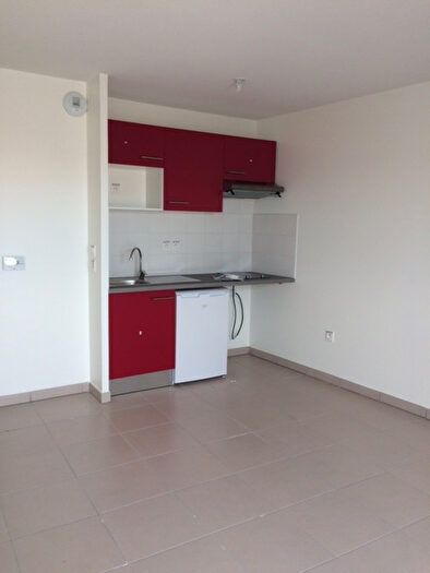 Maisons à vendre et appartements à louer - 1