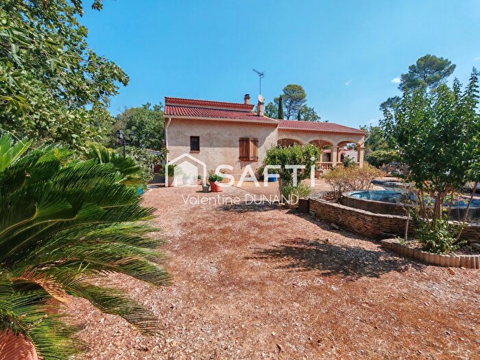 Brignoles, Centre-ville, Vieille ville - Maison 6 pièces à vendre