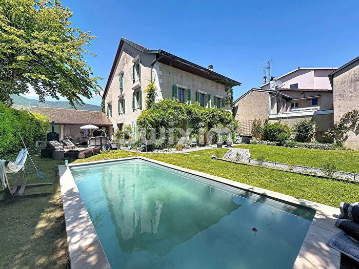 Maison 10 pièces à Divonne-les-Bains, à vendre