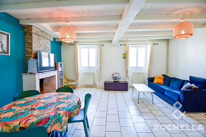 Maison à vendre - Saint-Sauveur-dAunis - 5 pièces - 3 chambres