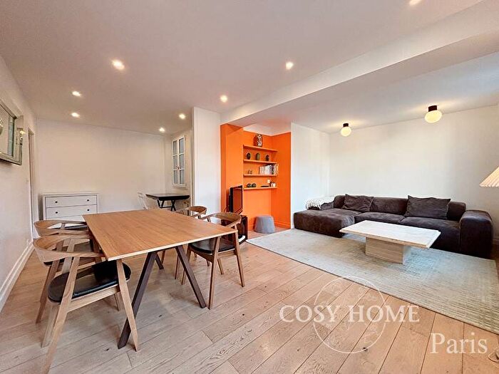 Appartement à louer - Elysées-Madeleine, Paris ème arrondissement - 3 pièces - 2 chambres