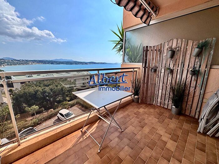 Appartement à louer - Nord, Bandol - 1 pièce
