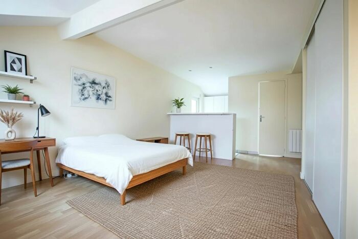 Appartement à louer - Clermont-Ferrand, Jaude, Fontgiève Saint-Alyre - 1 pièce