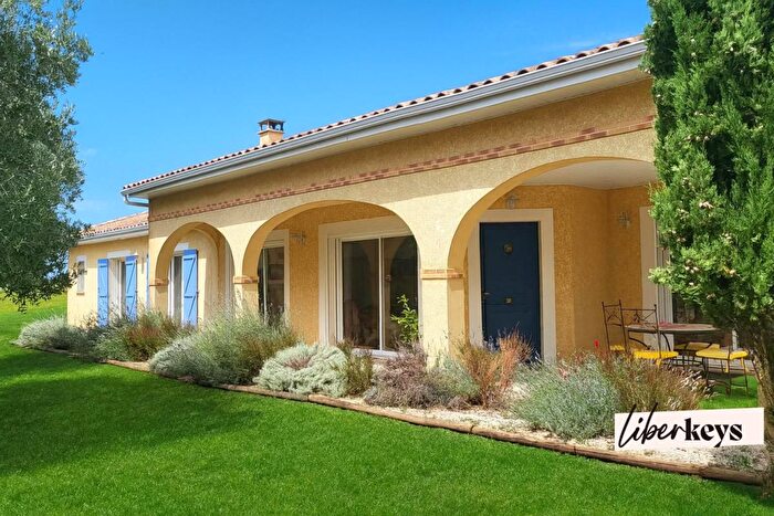 Maison à vendre - Saussenac - 7 pièces - 5 chambres