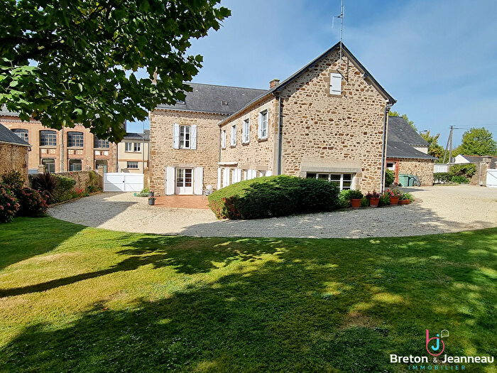 Maison à vendre - Ernée - 11 pièces - 6 chambres
