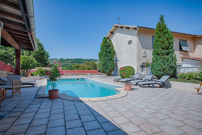 Maison à vendre - Saint-Christophe-et-le-Laris - 6 pièces - 4 chambres