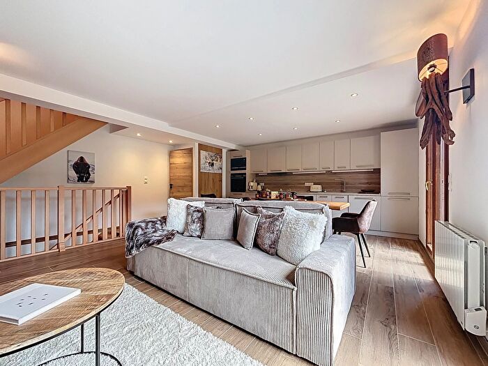 Maison à vendre - Roubion - 5 pièces - 4 chambres