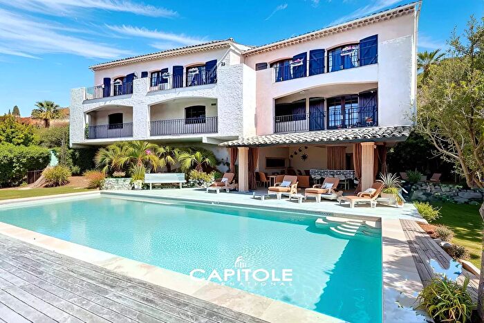 Maison à vendre - Vallauris - 5 pièces - 4 chambres