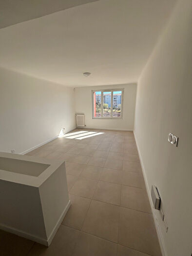 Appartement à louer - Marseille e , Belle de Mai - 4 pièces - 3 chambres