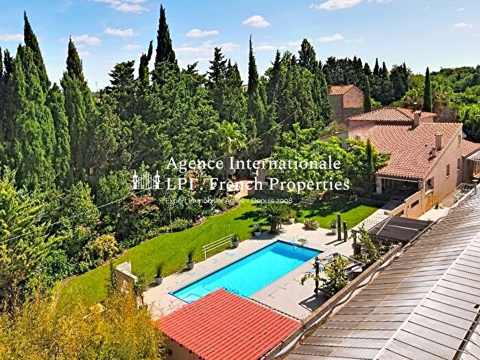 Maison 11 pièces à vendre à Pézilla-la-Rivière