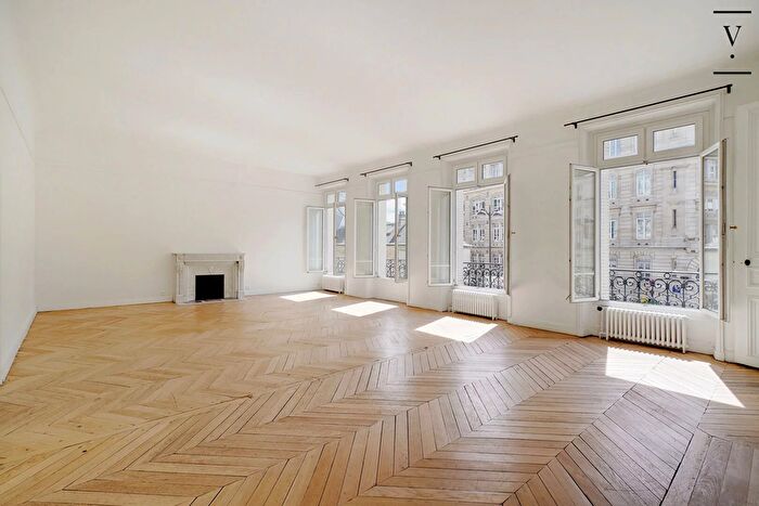 Appartement 4 pièces à louer - Paris 10ème, Canal Saint-Martin, Jemmapes