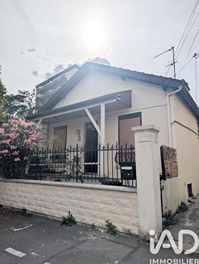 Maison à vendre - Le Blanc-Mesnil, Eiffel - 4 pièces - 3 chambres