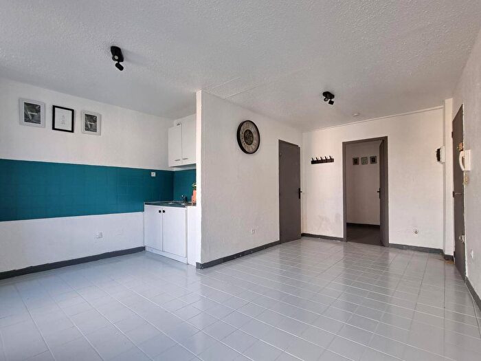 Brésis-Prés Rasclaux, Alès : Appartement 2 pièces à louer