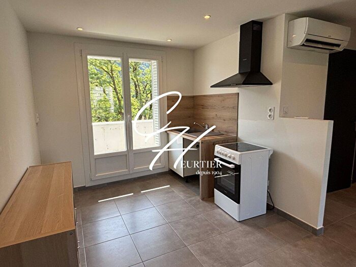 Appartement 3 pièces à Le Murier-La Galochère, Saint-Martin-d'Hères, à louer