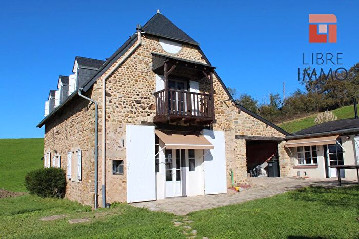 Maison à vendre - Oloron-Sainte-Marie - 6 pièces - 3 chambres