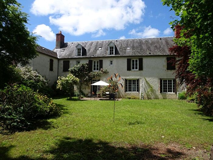 Maison à vendre - Saint-Pierre-le-Moûtier - 11 pièces - 6 chambres