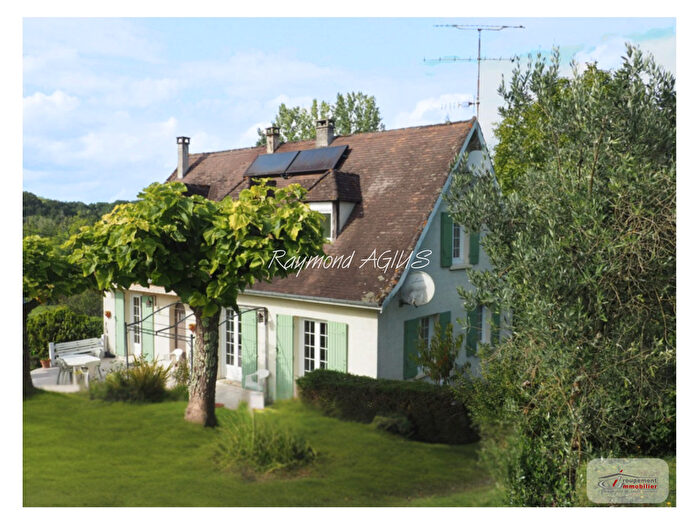 Maison à vendre - Gensac - 5 pièces - 4 chambres