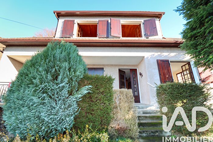 Maison à vendre - Ussel - 6 pièces - 5 chambres