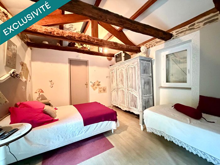 Maison à vendre - Saint-Victor-et-Melvieu - 12 pièces - 6 chambres