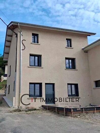 Maison 5 pièces à louer à Cessieu