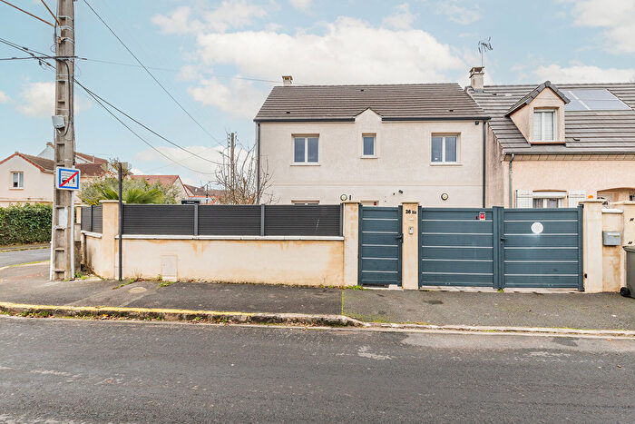 Maison à vendre - Morsang-sur-Orge, Curie - 6 pièces - 4 chambres