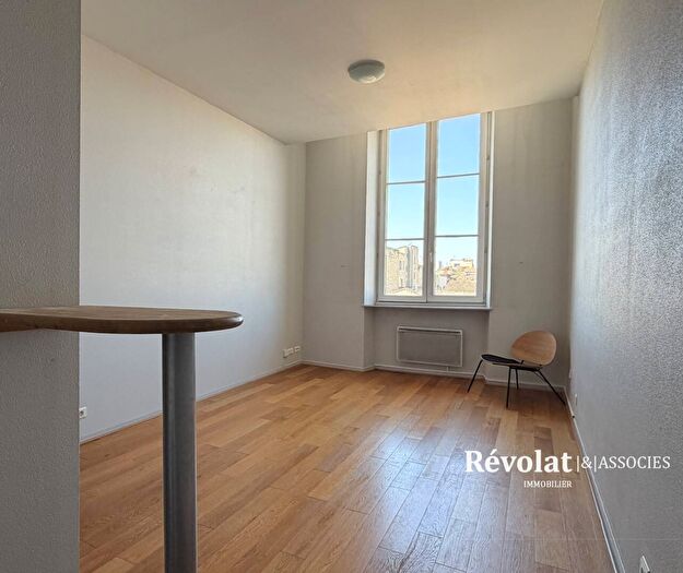 Appartement à louer - Bordeaux - 2 pièces - 1 chambre