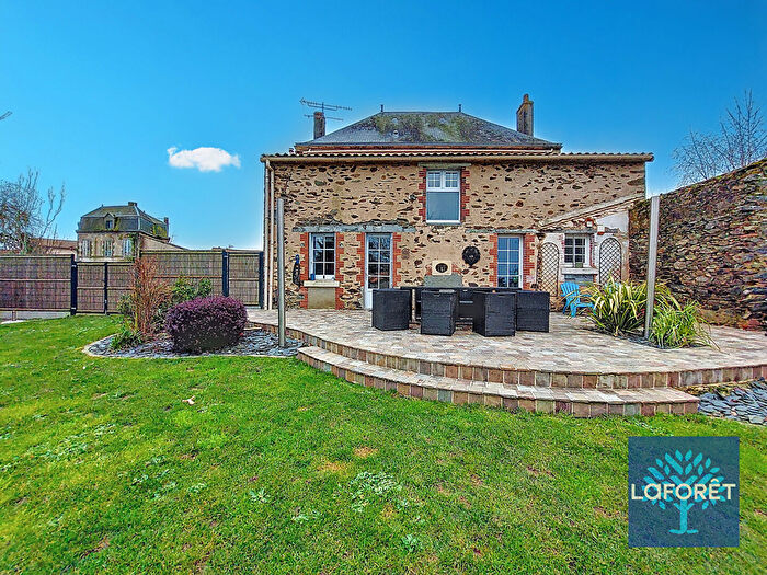 Maison à vendre - Réaumur - 6 pièces - 4 chambres