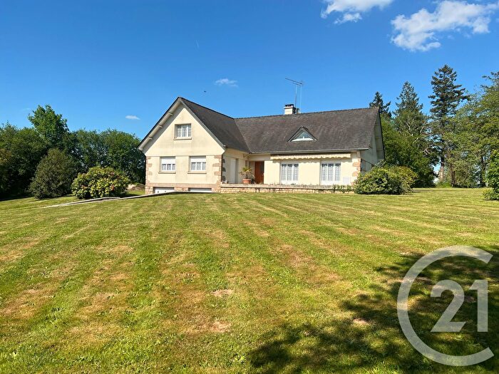 Maison à vendre - Saint-Brice-en-Coglès - 9 pièces - 6 chambres