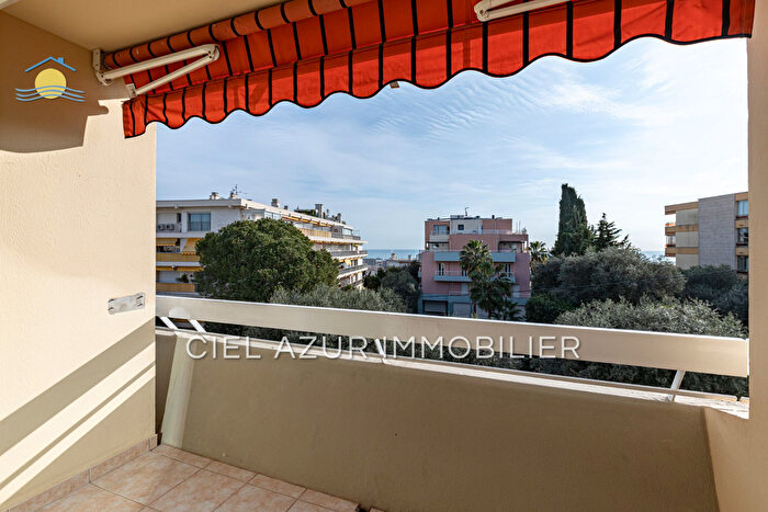 Appartement à vendre - Antibes, Antibes-les-Pins, Trianon, Le Fournel, Peyregoue - 3 pièces - 2 chambres