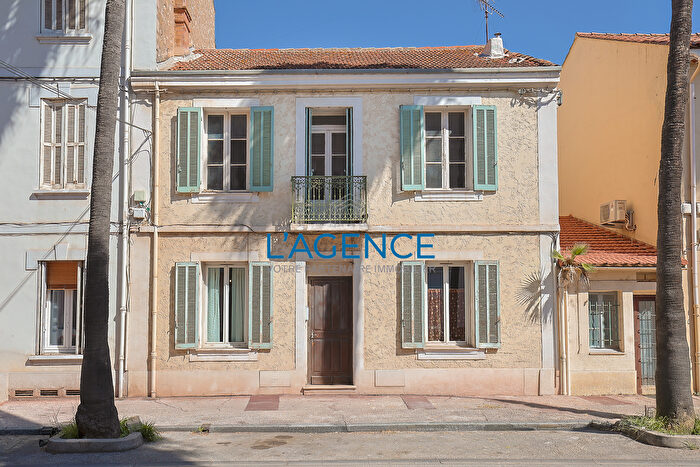 Maison 5 pièces à vendre à Hyères, Gare, Godillot