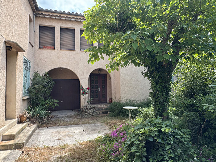 Aix-en-Provence, Centre-ville : Maison 8 pièces à vendre