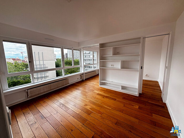 Appartement 2 pièces à louer - Courbevoie, Hôtel de ville