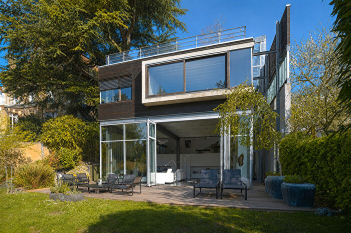 Maison 9 pièces à louer - Saint-Cloud, Pasteur, Magenta