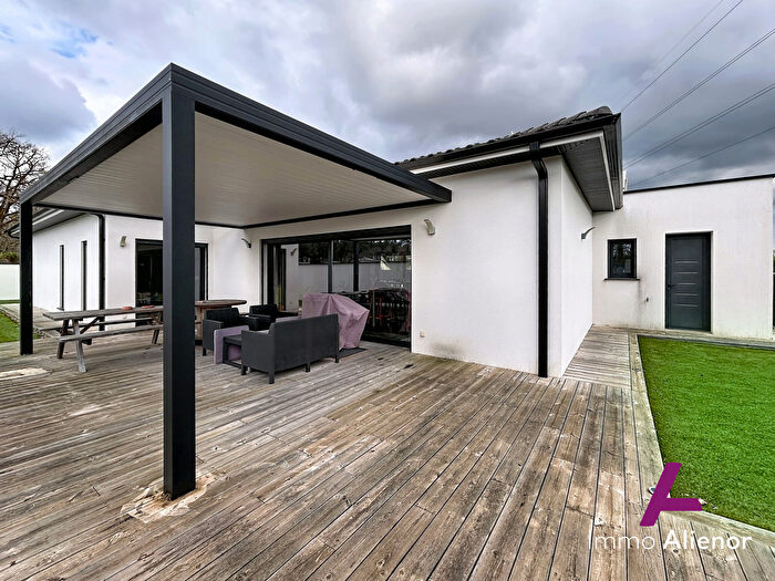 Maison à vendre - Léognan - 5 pièces - 3 chambres