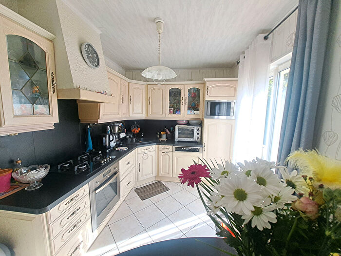 Maison 5 pièces à Clermont-Créans, à vendre
