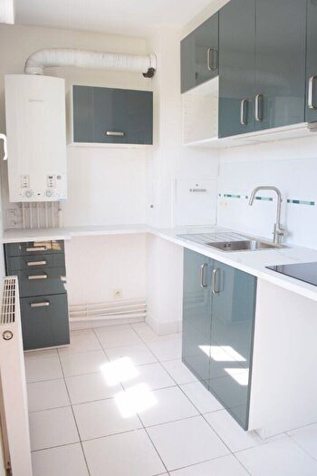 Peripherie, Le Perray-en-Yvelines : Appartement 2 pièces à louer