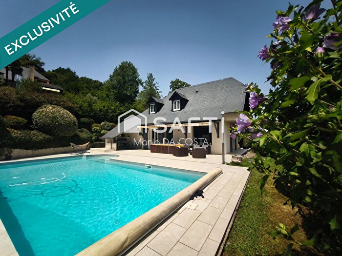 Maison 8 pièces à vendre à Arros-de-Nay