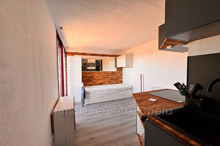 Appartement 1 pièce à louer à Aix-en-Provence, Les Milles