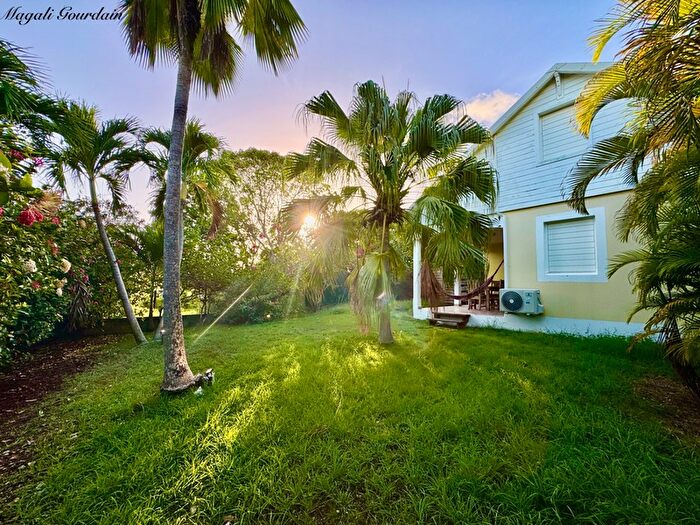 Maison à vendre - Saint-François - 2 pièces - 1 chambre