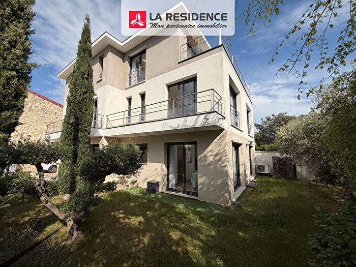 Maison 12 pièces à Chatou, Sud, à vendre