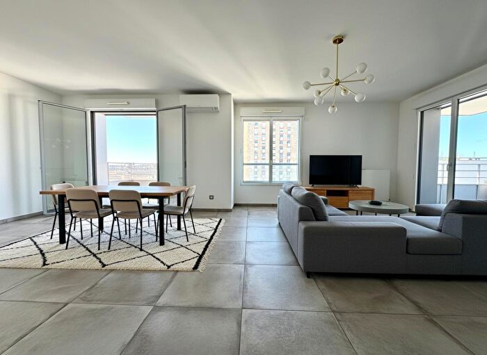 Appartement 4 pièces à vendre à Villeurbanne, Perrallière