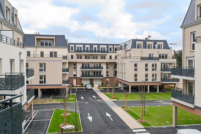 Appartement 4 pièces à louer à Dammarie-les-Lys, Petit Dammarie, Croix Saint-Jacques