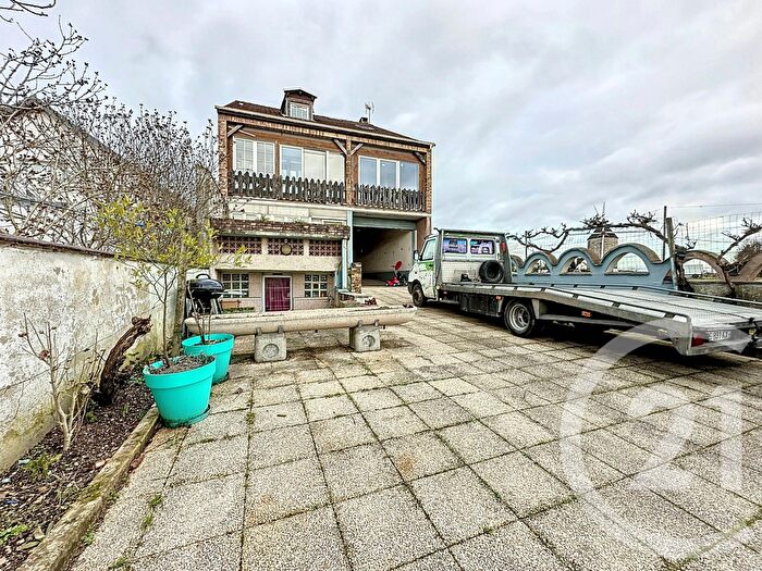 Maison à vendre - Montfermeil, Les Oiseaux - 10 pièces - 8 chambres